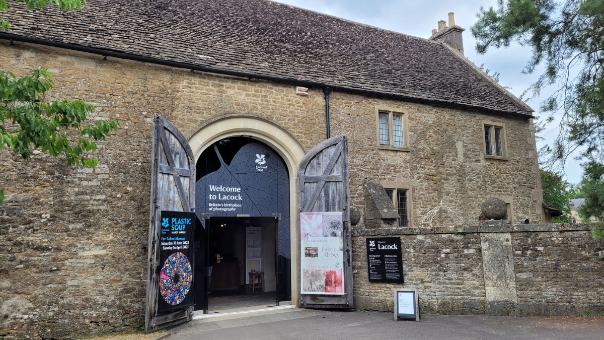 Harry Potter Filming Locations In Lacock Abbey